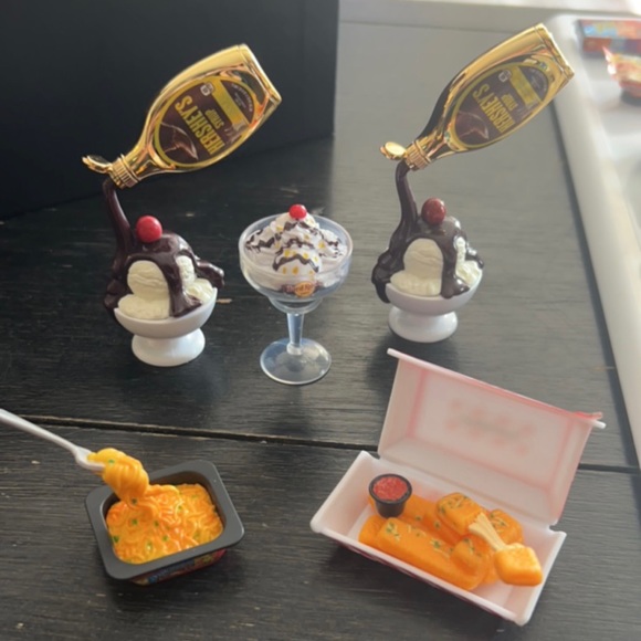 Toys | Zuru Mini Brands Frozen Moments Lot | Poshmark